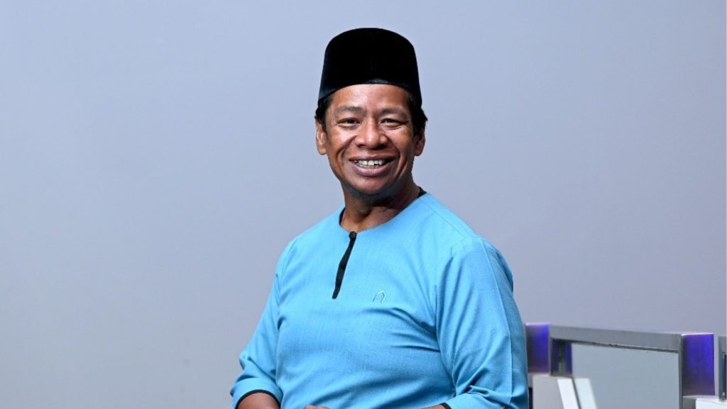 Hidup Bersederhana Buat Hati Tenang – Man Raja Lawak – MURAI